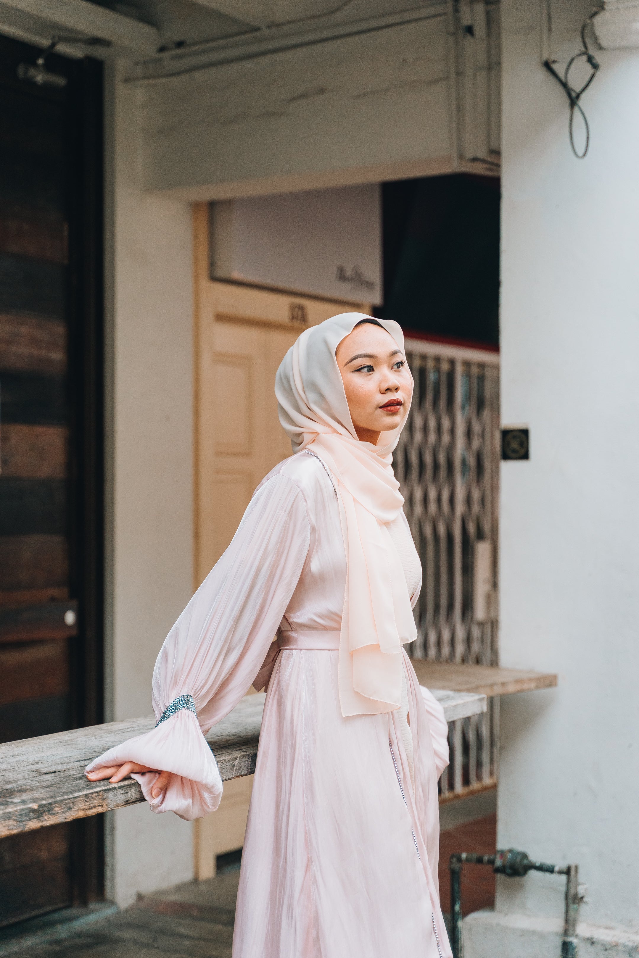 EZRA Balloon Sleeve Abaya + Inner + Shawl – Deen Dunya Pte Ltd